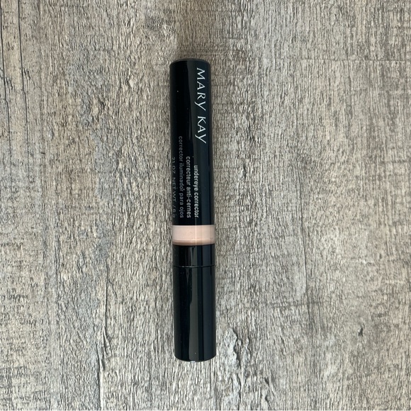 Mary Kay | Makeup | Mary Kay Under Eye Corrector | Poshmark